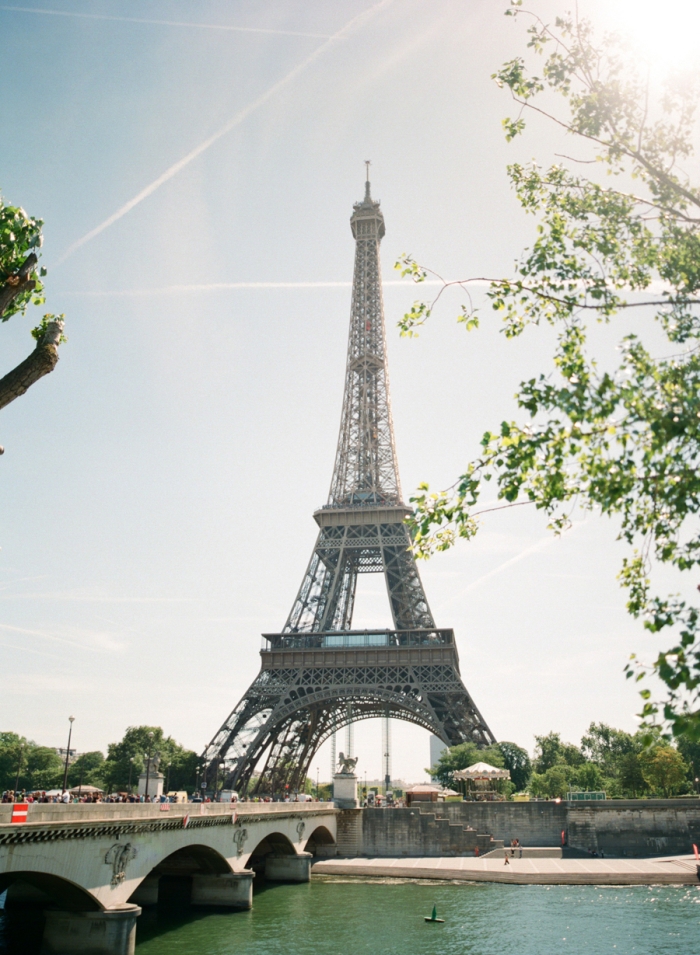 Scenes from Paris - Entouriste