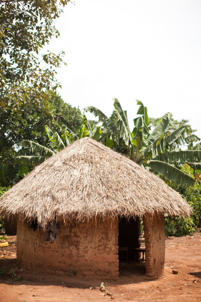 Uganda Hut - Entouriste
