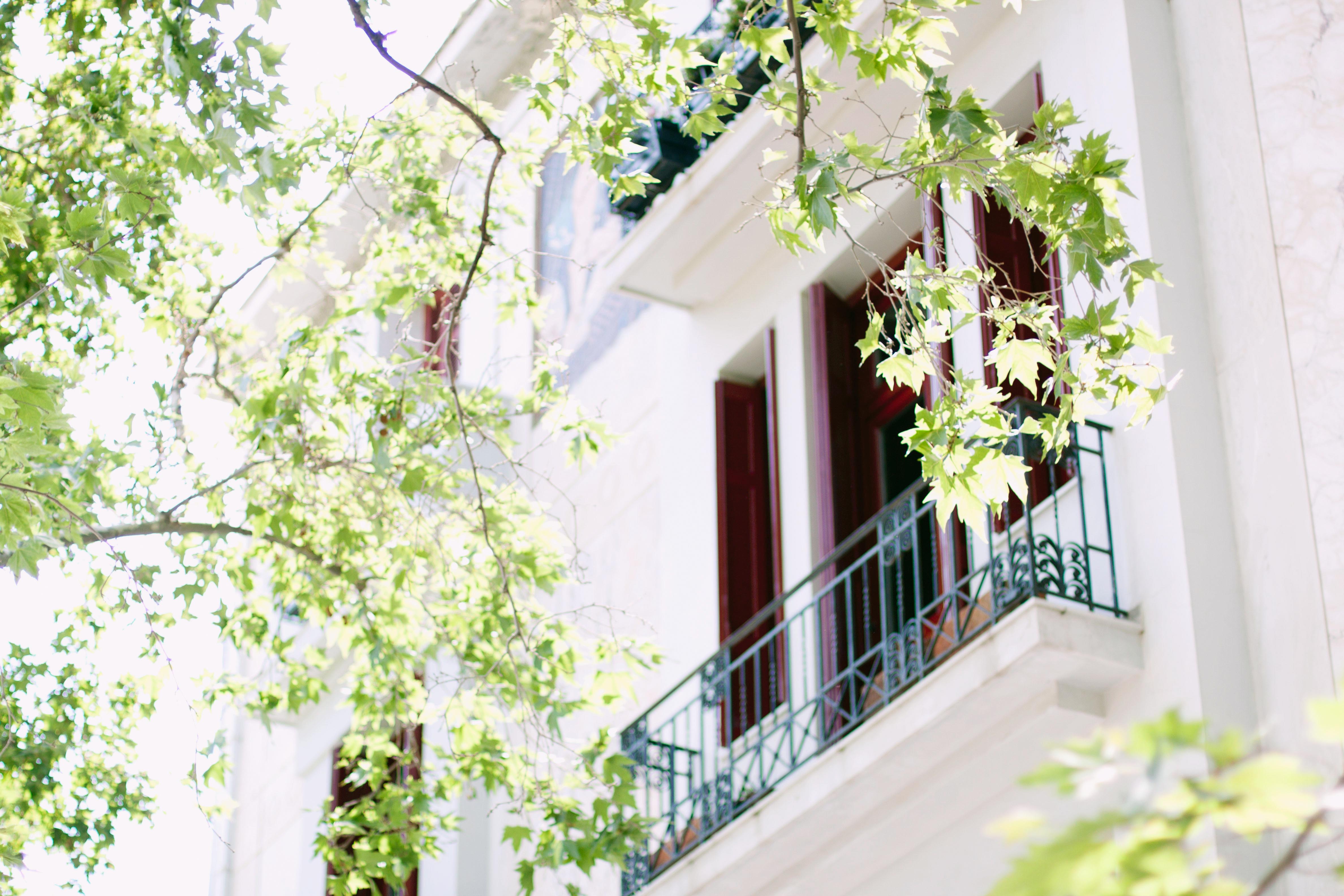 Balcony in Athens Greece - Entouriste