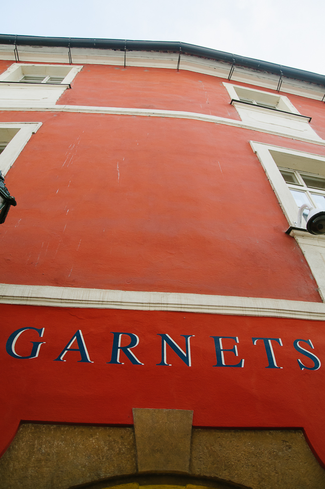 Prague Garnet Shop - Entouriste