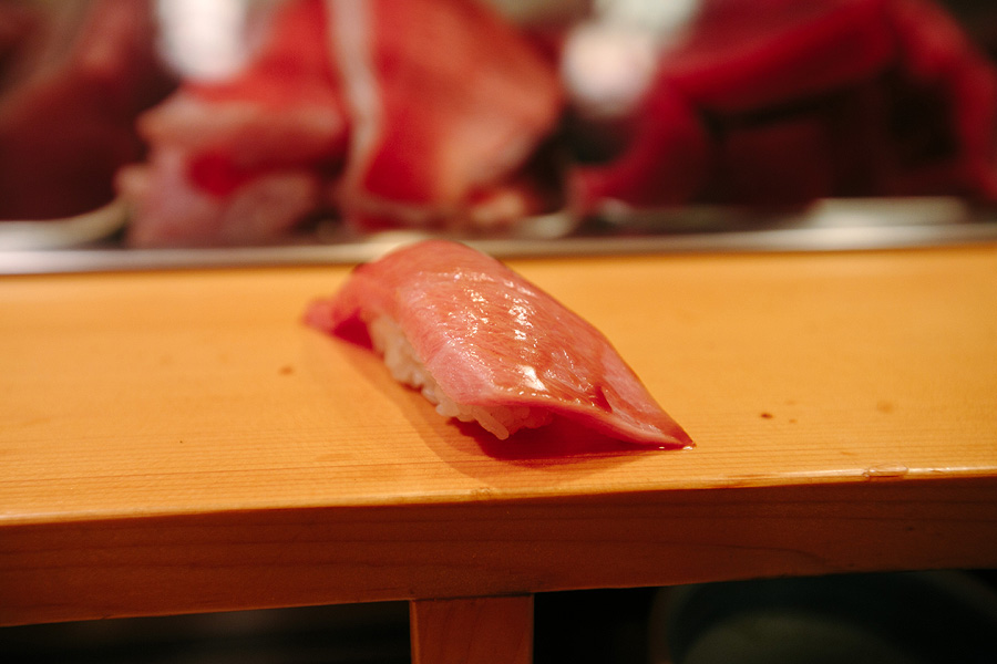 Sushi Dai at Tsukiji Fish Market Tokyo - Entouriste