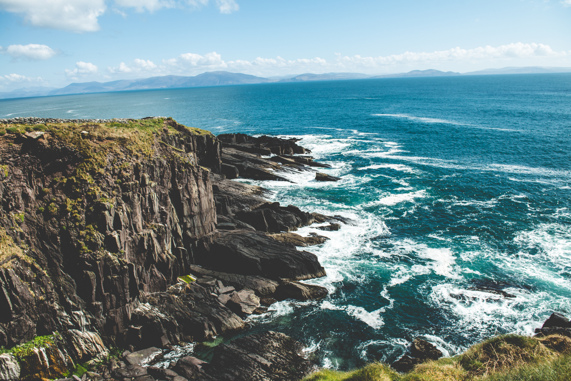 Stone Cliffs on Dingle Peninsula - Entouriste