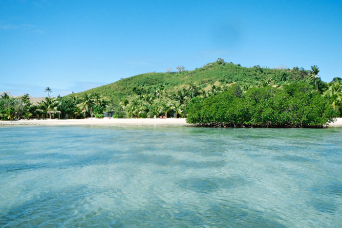 Coastline of Yaqeta Fiji - Entouriste
