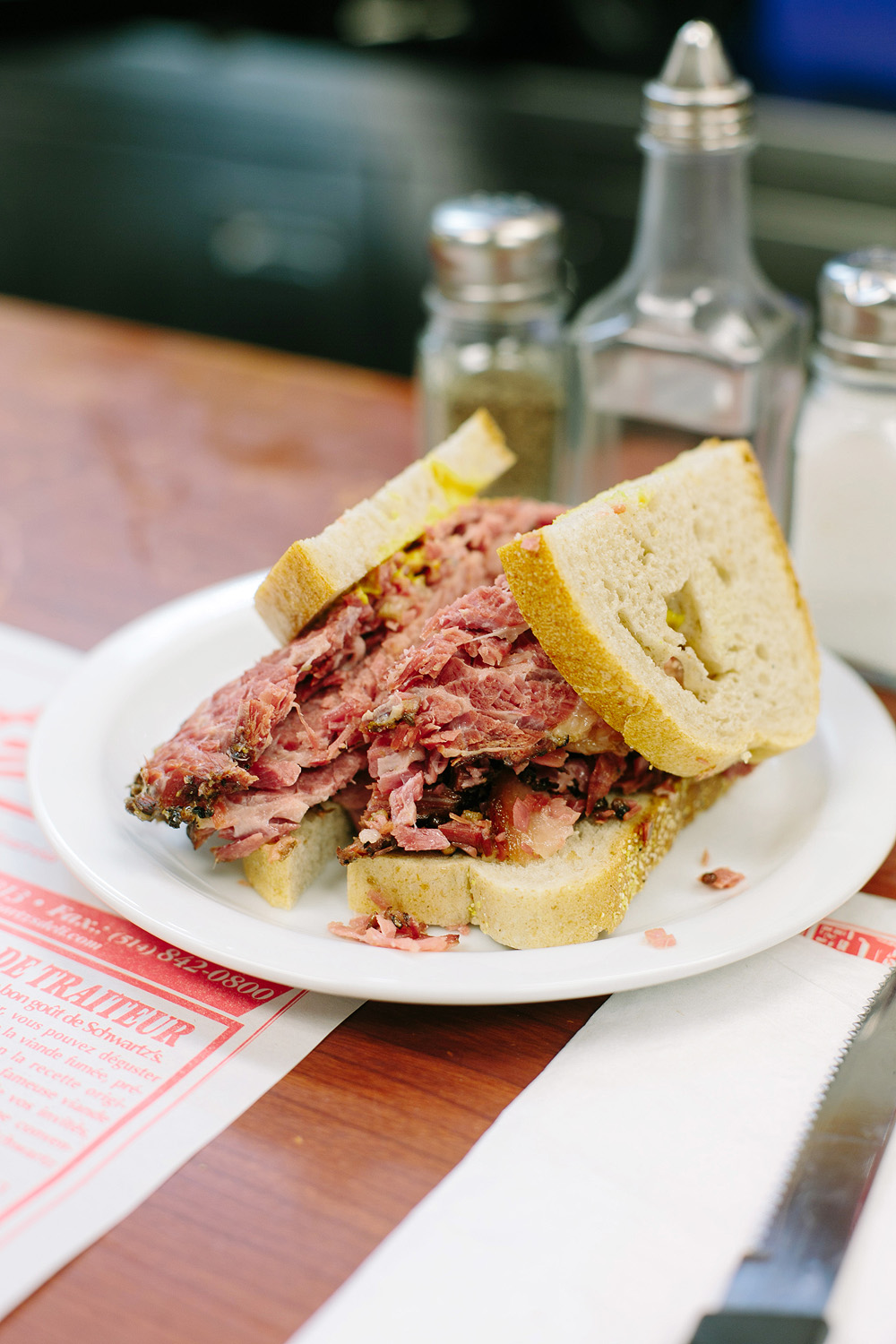 Corned Beef Sandwich in Montreal - Entouriste