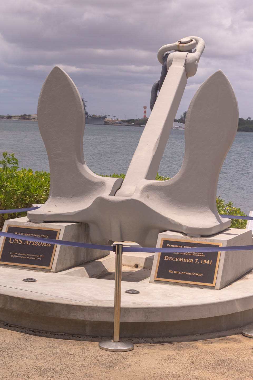 USS Arizona Anchor - Entouriste