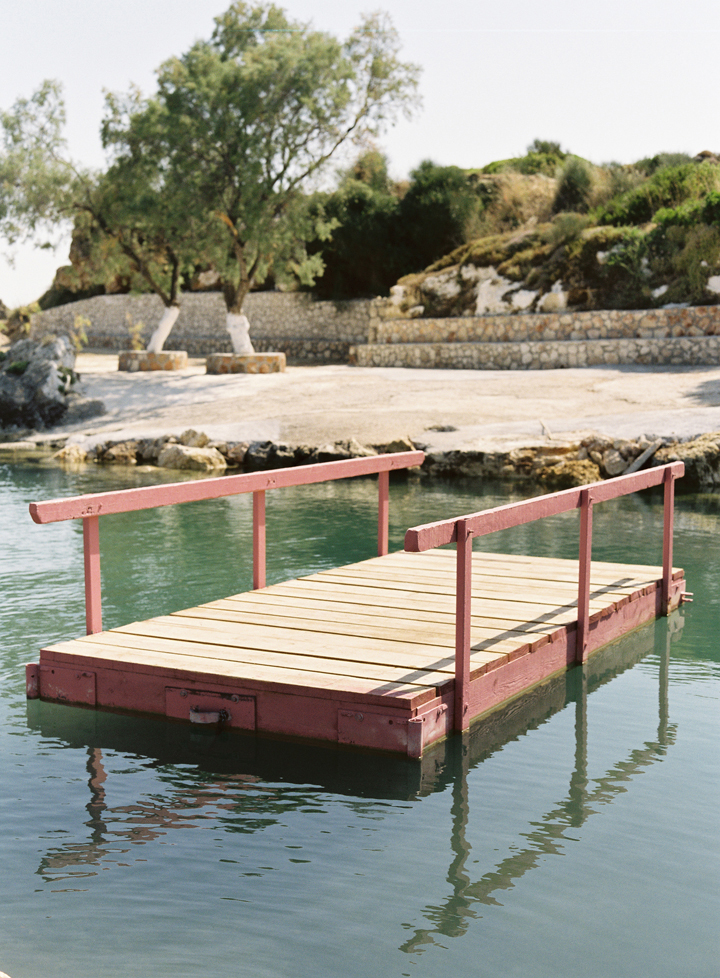 Floating Dock in Kefalonia Greece - Entouriste