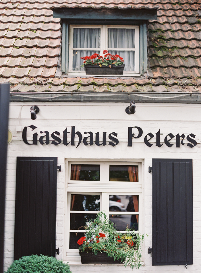 Gasthaus Peters in Dusseldorf Germany - Entouriste