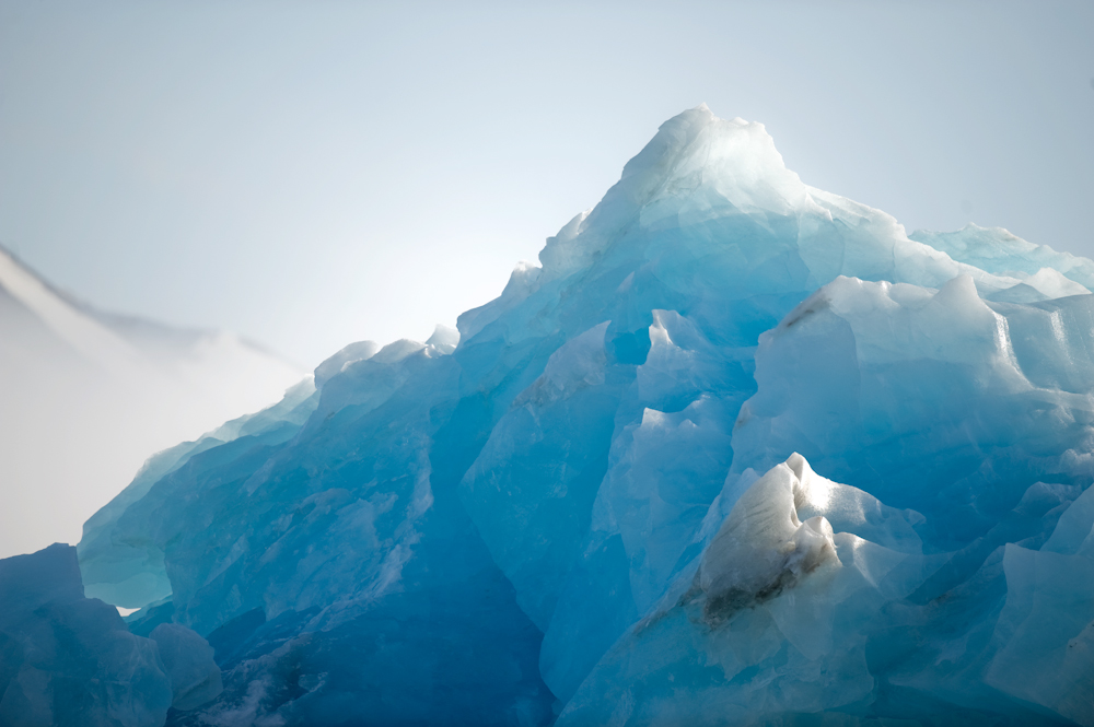 Ice Formations in the Arctic - Entouriste