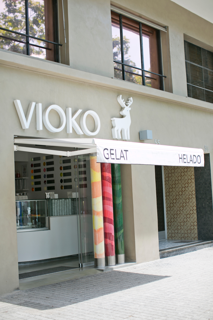 Gelato Shop in Barcelona Spain - Entouriste
