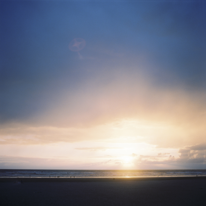 Sunset Over the Ocean in Seaside Oregon - Entouriste