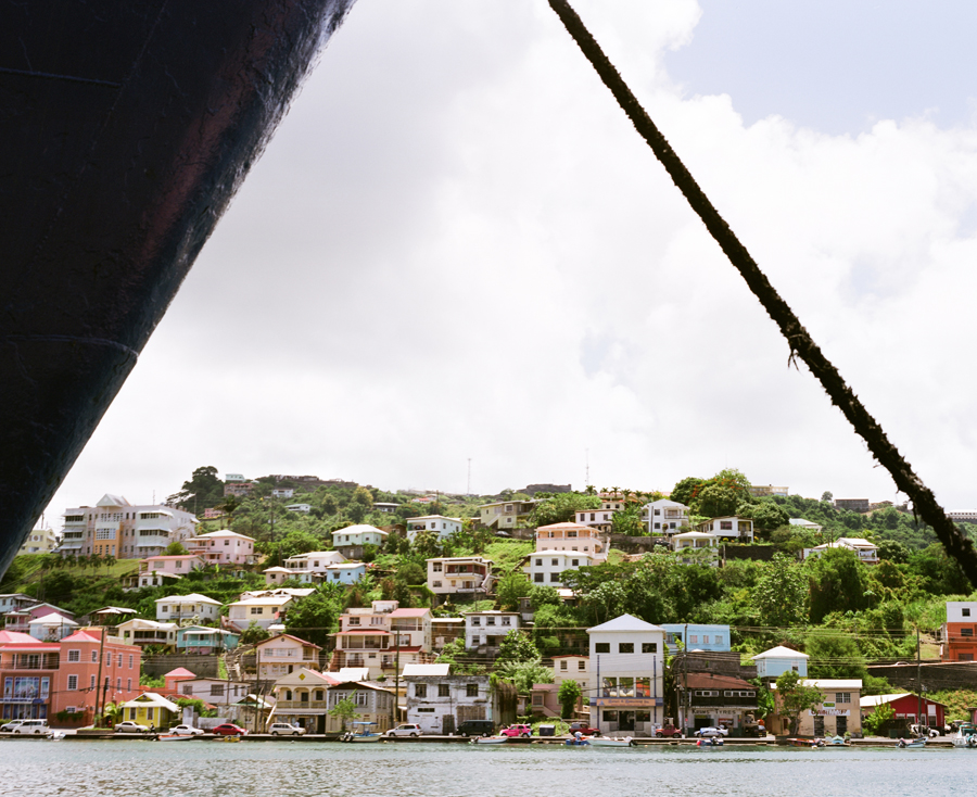 Waterfront Homes at The Carenage in St George Grenada - Entouriste