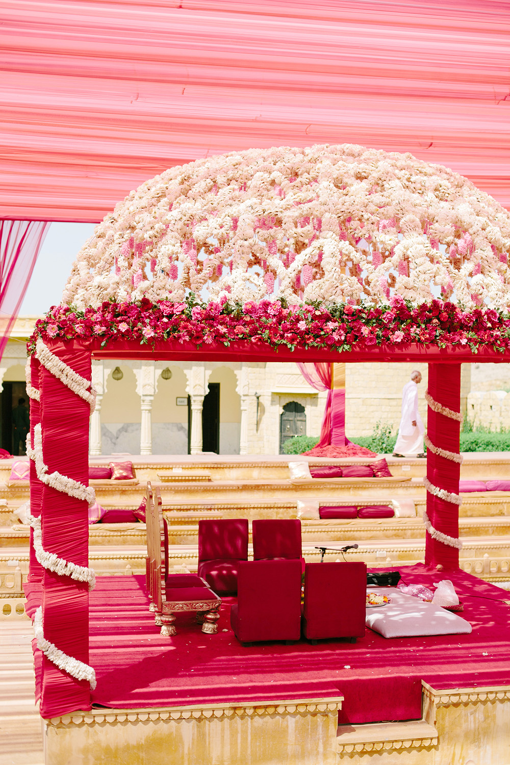 Seating at Pheras Ceremony at Suryagarh Palace in India - Entouriste