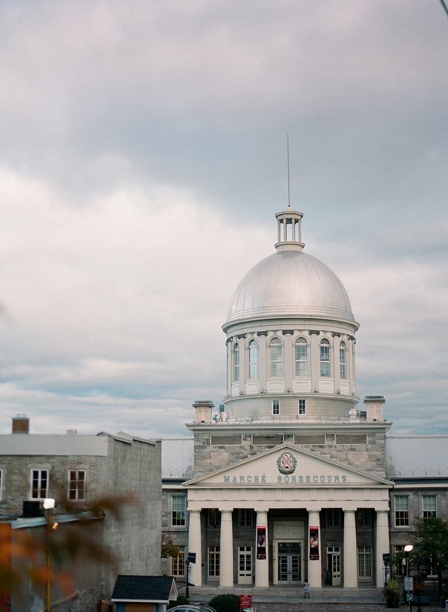 Bonsecours Market Building in Montreal Canada - Entouriste