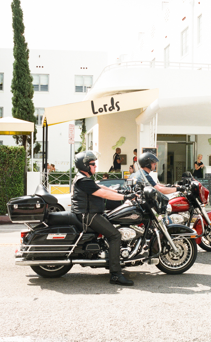 Motorcycles in Miami Beach - Entouriste