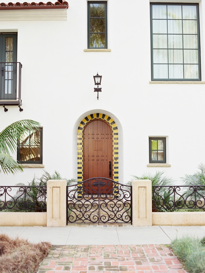 Front Door in Santa Barbara - Entouriste